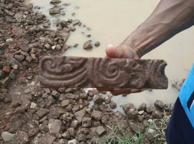 Miris, Batu Bata Peninggalan Majapahit Dijual Tiga Ribu Rupiah - ikons.id